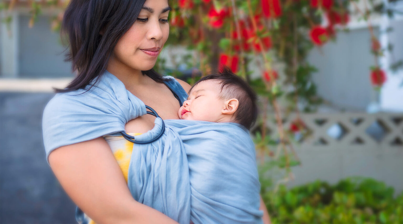 5 Best Over The Shoulder Baby Holder To Buy In 2025 - BabyBottles.com