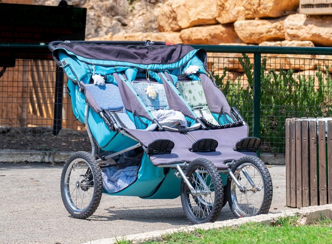 7 Best Triple Stroller For Triplets - The Triplet Stroller - 2024 ...